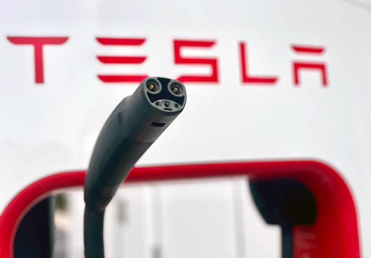 Official: Stellantis Will Adopt Tesla's NACS Charging Standard (SAE ...